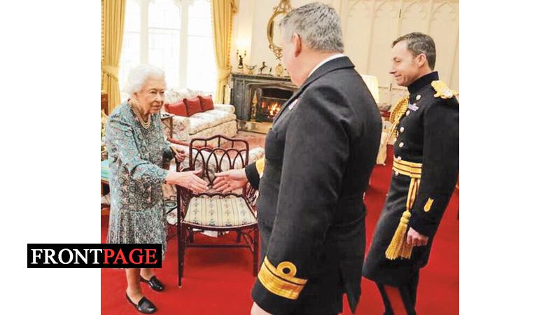 'God Save The Queen': Messages pour in after Elizabeth catches COVID ...
