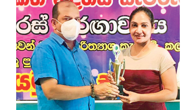 Hettiarachchi and Nadeeka best lifters – FrontPage