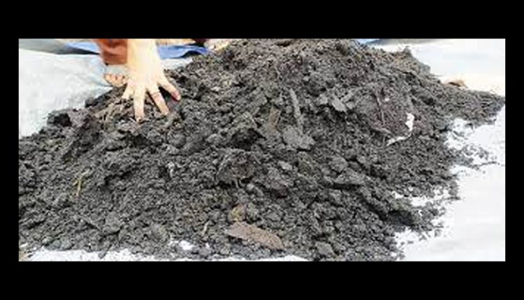 Fertiliser mixing racket in Ninthavur bared – FrontPage