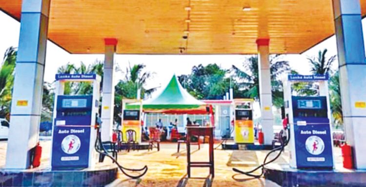 Ceypetco filling station opens in Oluvil – FrontPage