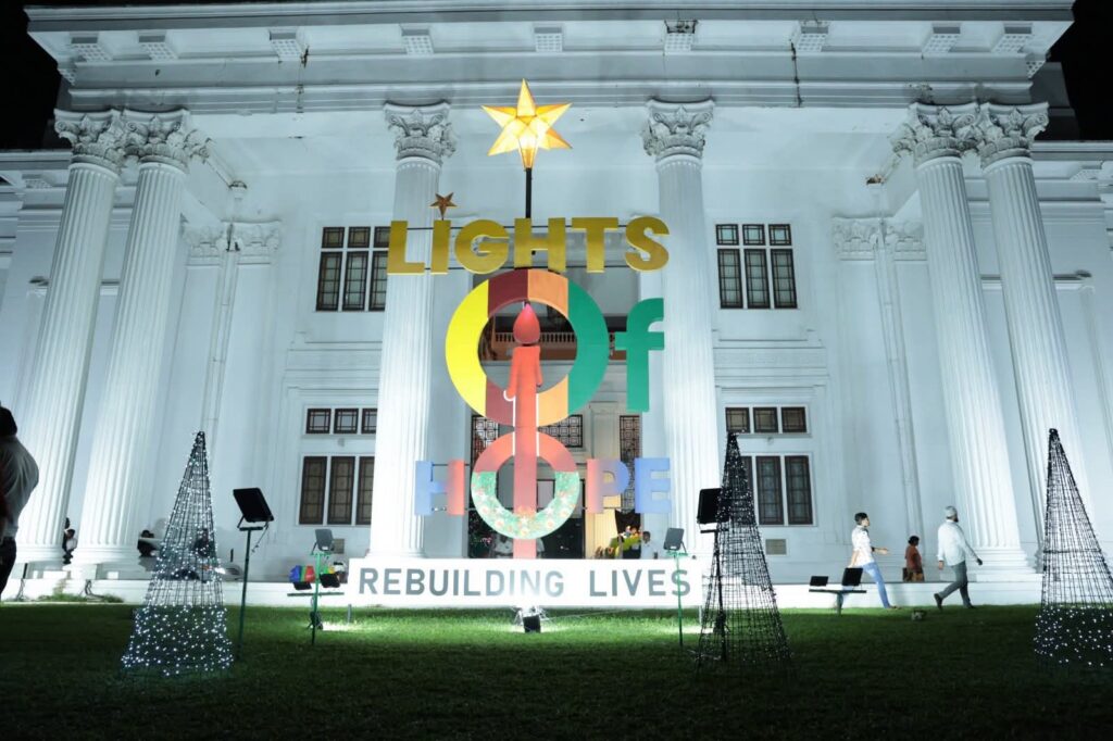 CMC Christmas light-up reflects “Lights of Hope” message – FrontPage